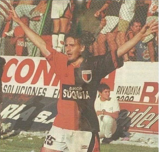 Agoglia: Hay noches que sueño con ese gol de Colón a Unión