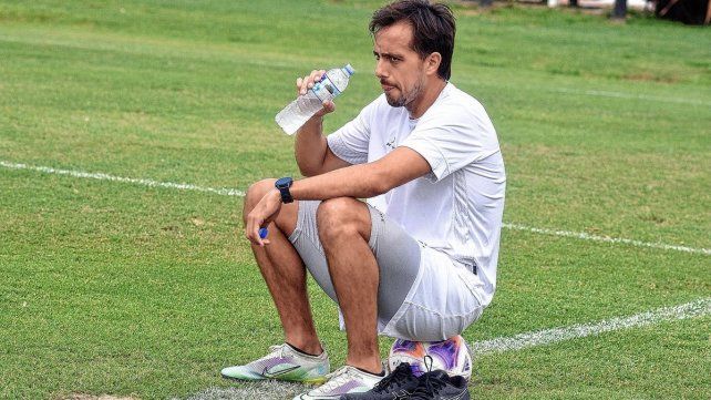 Colón: la oferta de Fortaleza que tienta a Bernardi