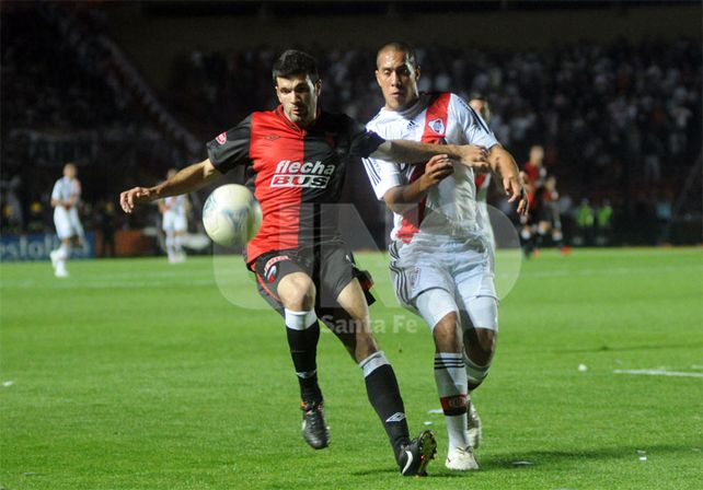 Qué chances hay de que Emmanuel Gigliotti vuelva a Colón